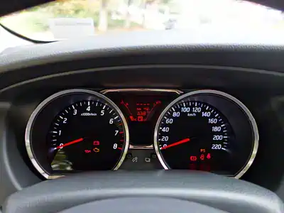 骊威 2015款 1.6XE 手动舒适版 日产 5/17张图片大全_汽车内饰图库-汽车之家