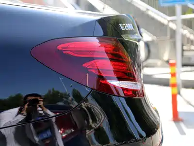 奔驰E级 2019款 E 200 L 4MATIC 奔驰 13/18张图片大全_汽车细节图库-汽车之家