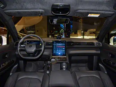 蔚来EC6 2020款 440KM 性能版 蔚来 1/50张图片大全_汽车中控图库_科技黑-汽车之家