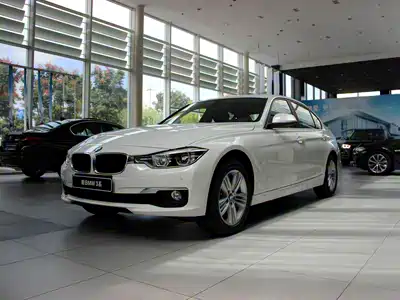 宝马3系 2017款 320Li xDrive 时尚型 宝马 1/7张图片大全_汽车外观图库-汽车之家