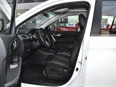 SWM斯威X7 2021款 2.0L 手动基本型 7座 SWM斯威汽车 1/47张图片大全_汽车座椅图库-汽车之家