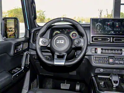 212 T01 2025款 2.0T 长风 212 2/86张图片大全_汽车内饰图库-汽车之家