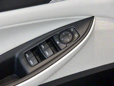 别克GL6 2021款 323T 轻混动互联精英型 别克 5/45张图片大全_汽车座椅图库-汽车之家