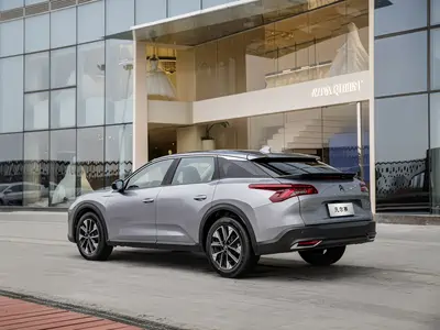 凡尔赛C5 X 2021款 1.6T 耀不凡 雪铁龙 5/31张图片大全_汽车官图图库-汽车之家