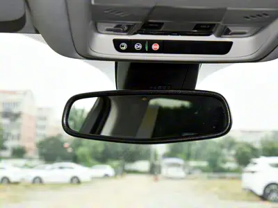 昂科旗 2022款 652T 四驱尊贵型 7座 别克 17/64张图片大全_汽车座椅图库-汽车之家