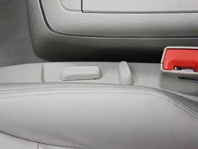 别克GL8 2020款 陆上公务舱 652T 尊贵型 别克 11/54张图片大全_汽车座椅图库-汽车之家