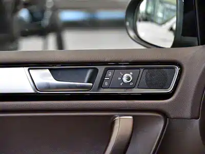 途锐 2018款 3.0TSI 荣耀典藏版 大众 6/34张图片大全_汽车座椅图库-汽车之家