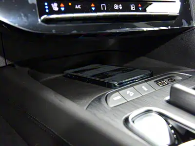 昂科旗 2022款 652T 四驱尊贵型 7座 别克 56/63张图片大全_汽车内饰图库-汽车之家