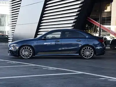 奔驰A级AMG 2019款 AMG A 35 L 4MATIC 先型特别版 奔驰 4/7张图片大全_汽车外观图库_水洗蓝-汽车之家