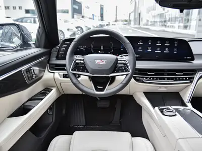 凯迪拉克CT6 2023款 28T 豪华型 凯迪拉克 2/47张图片大全_汽车中控图库_暮色低语-汽车之家