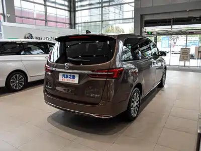 别克GL8 2023款 陆上公务舱 652T 豪华型 别克 7/7张图片大全_汽车外观图库-汽车之家