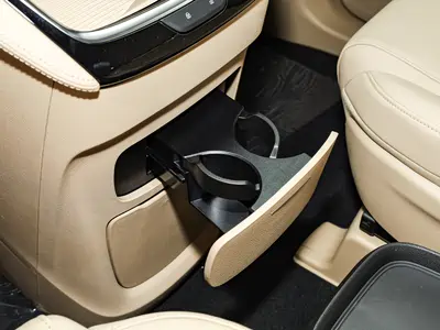 别克GL8 2025款 陆上公务舱 先享版 别克 47/53张图片大全_汽车内饰图库-汽车之家