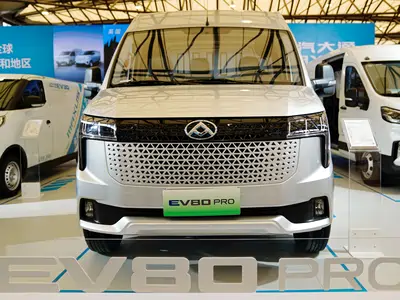 新途EV80 2023款 EV80 PRO 长轴中顶 上汽大通MAXUS 9/9张图片大全_汽车外观图库-汽车之家