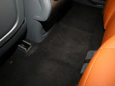 猛士917 2023款 纯电基础版 猛士 48/85张图片大全_汽车座椅图库-汽车之家