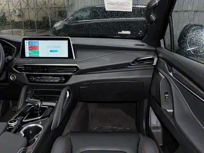 上汽大通MAXUS D90 Pro 2023款 2.0T 柴油四驱畅享版 7座 上汽大通MAXUS 4/67张图片大全_汽车内饰图库-汽车之家