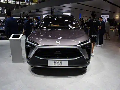 蔚来ES8 2020款 415KM 六座版 蔚来 2/6张图片大全_汽车外观图库_星云紫（颜色下线）-汽车之家