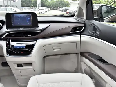 别克GL8 2021款 陆上公务舱 652T 舒适型 别克 4/45张图片大全_汽车内饰图库-汽车之家