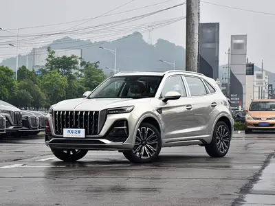 红旗HS5 2023款 2.0T 四驱旗领Pro版 红旗 36/49张图片大全_汽车外观图库-汽车之家