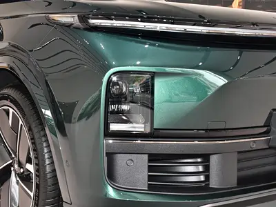 理想L8 2025款 Pro 智能焕新版 理想汽车 13/140张图片大全_汽车细节图库-汽车之家