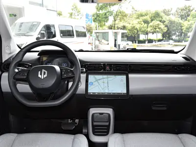 零跑T03 2023款 310轻享版 零跑汽车 3/44张图片大全_汽车内饰图库_森林灰-汽车之家