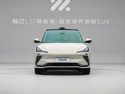智己LS7 2025款 焕新版 Ultra 智己汽车 26/32张图片大全_汽车外观图库-汽车之家