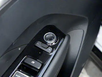 五菱E5 2024款 510km 标准版 五菱汽车 7/46张图片大全_汽车座椅图库-汽车之家