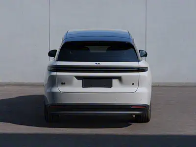 理想i8 2025款 720km 基本型 理想汽车 2/36张图片大全_汽车外观图库-汽车之家