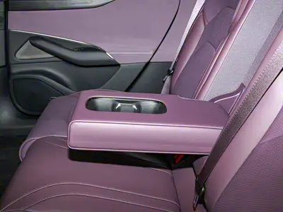 小米SU7 2024款 800km 四驱超长续航高阶智驾Max版 小米汽车 133/360张图片大全_汽车座椅图库-汽车之家