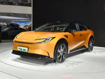 丰田bZ5 2024款 试装车 丰田 1/7张图片大全_汽车外观图库-汽车之家