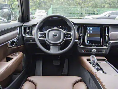 沃尔沃S90 2025款 B5 智远豪华版 沃尔沃 2/39张图片大全_汽车中控图库-汽车之家
