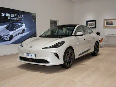 智己LS6 2025款 长续航灵蜥智享版 智己汽车 38/52张图片大全_汽车外观图库-汽车之家