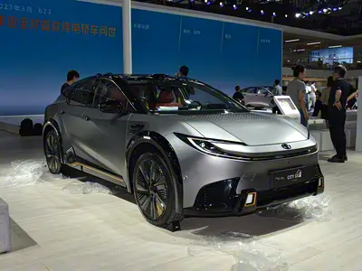 丰田bZ5 2024款 试装车 丰田 3/341张图片大全_汽车车展图库-汽车之家