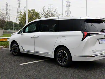 别克GL8 2025款 陆尊 尊享版 别克 83/186张图片大全_汽车细节图库-汽车之家