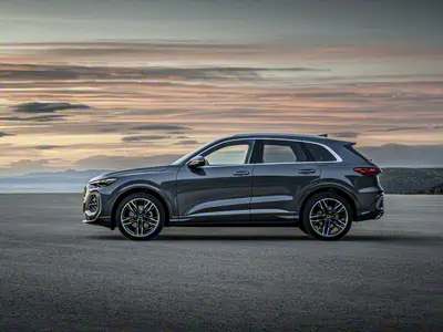 奥迪Q5L 2026款 2.0 TFSI quattro S line 海外版 奥迪 17/44张图片大全_汽车官图图库-汽车之家