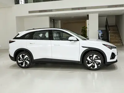 极狐 阿尔法T5(ARCFOX αT5) 2025款 520 MAX ARCFOX极狐 24/40张图片大全_汽车外观图库-汽车之家