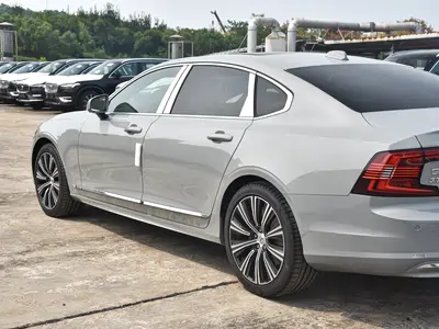 沃尔沃S90 2025款 B5 智远豪华版 沃尔沃 13/185张图片大全_汽车细节图库-汽车之家