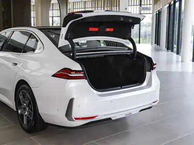 宝马5系 2024款 530Li xDrive 豪华套装 宝马 51/53张图片大全_汽车座椅图库-汽车之家