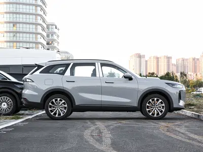 风云T9 2024款 120 长续航版舒适型 7座 磷酸铁锂 奇瑞风云 16/24张图片大全_汽车外观图库-汽车之家