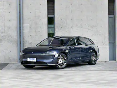 享界S9T 2025款 纯电 四驱Ultra 享界 17/48张图片大全_汽车外观图库-汽车之家