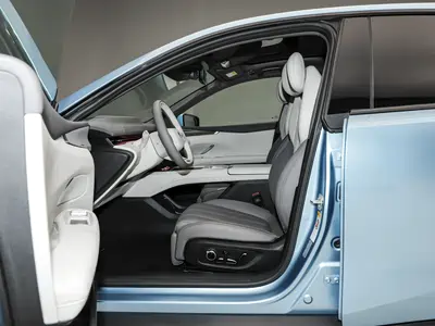 深蓝L07 2026款 240Ultra华为乾崑智驾 ADS SE版 深蓝汽车 1/311张图片大全_汽车座椅图库-汽车之家