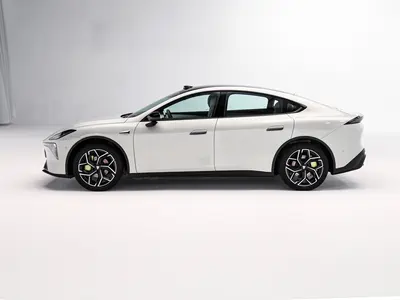 深蓝L06 2025款 基本型 深蓝汽车 4/16张图片大全_汽车外观图库-汽车之家