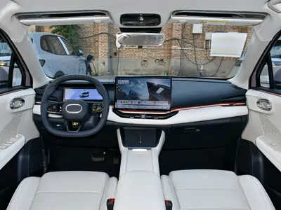 领克06 2026款 Relive 1.5T Max 领克 1/40张图片大全_汽车内饰图库_粉色/白色-汽车之家