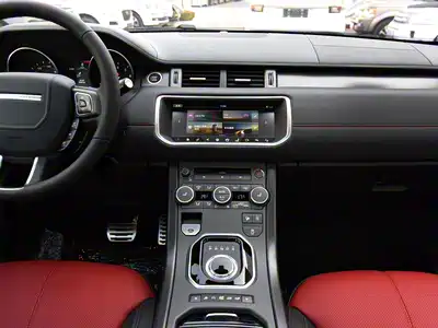 揽胜极光 2018款 240PS HSE DYNAMIC 致动版 路虎 3/41张图片大全_汽车内饰图库-汽车之家