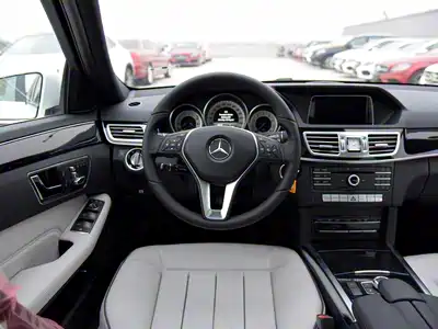 奔驰E级 2015款 改款 E 260 L 运动时尚型 奔驰 2/29张图片大全_汽车中控图库_黑色/水晶灰色-汽车之家