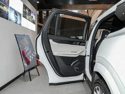 领克09 2021款 2.0T Ultra 六座 领克 22/66张图片大全_汽车座椅图库-汽车之家