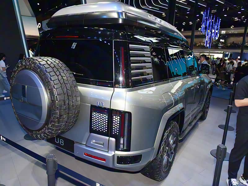 【图】仰望 仰望U8 2023成都车展_1037721_汽车之家