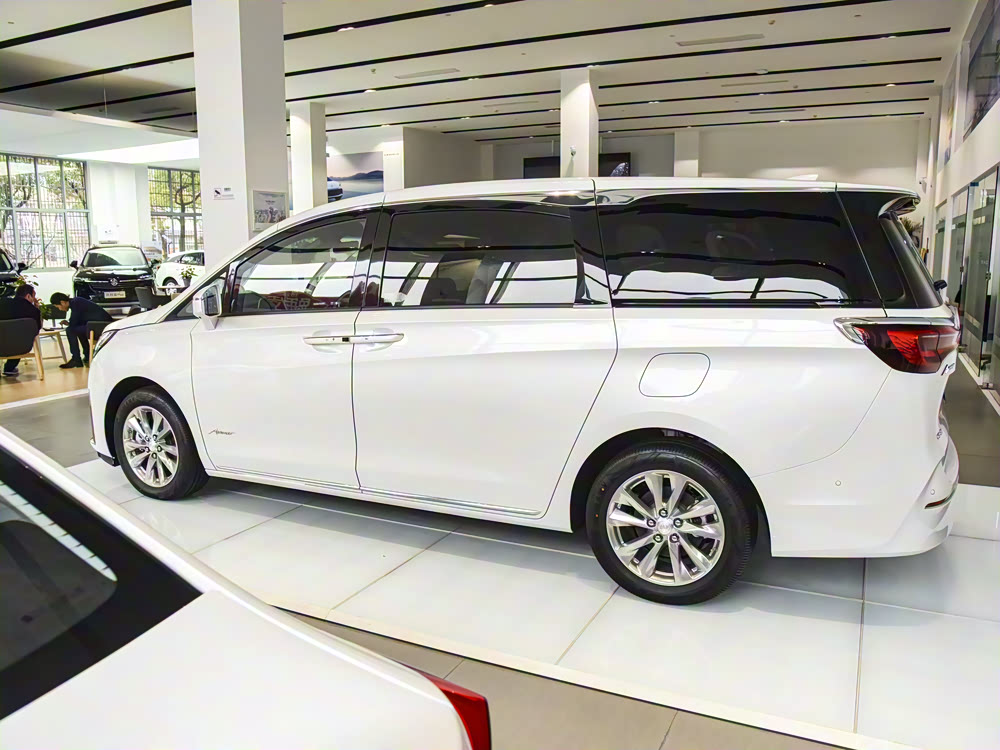 别克GL8混动与世纪CENTURY对比解析_车家号_发现车生活_汽车之家