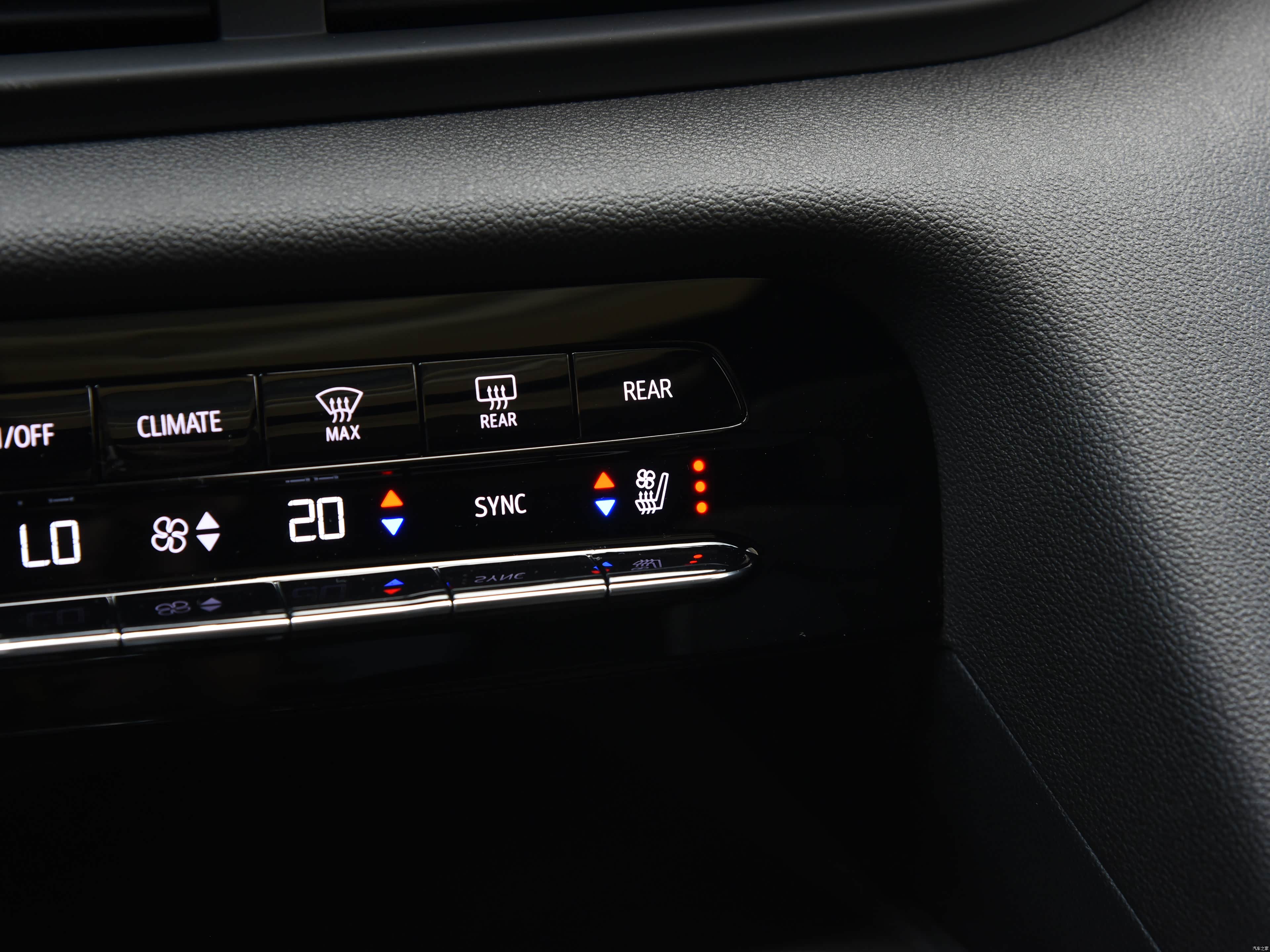 昂科旗 2022款 652T 四驱尊享旗舰型 6座 别克 69/78张图片大全_汽车内饰图库-汽车之家