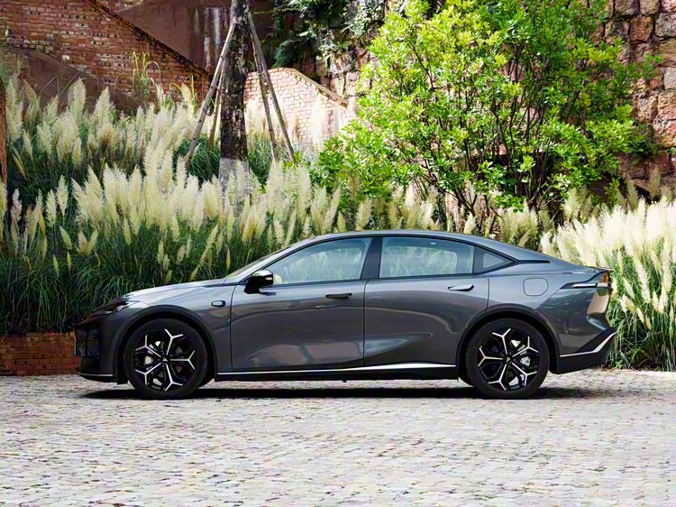 深度对比：深蓝汽车的两款明星车型深蓝S7与深蓝SL03。_车家号_发现车生活_汽车之家