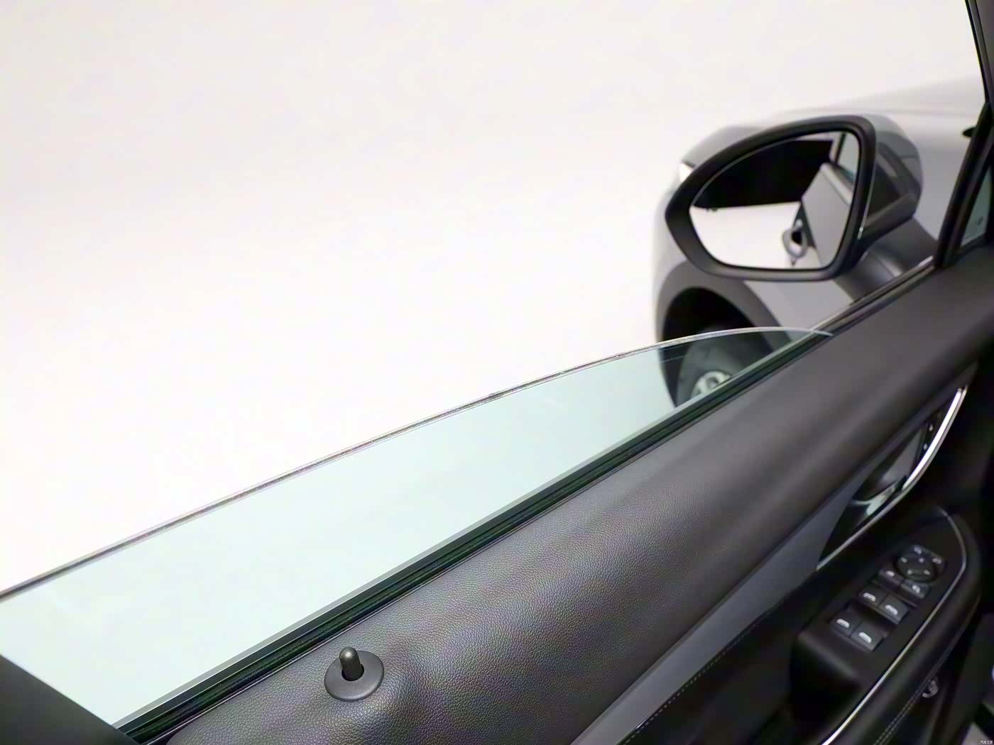 昂科威S 2025款 25T 进享白金版 别克 72/156张图片大全_汽车车展图库-汽车之家